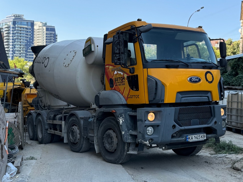 The progress of the construction of the Maxima Residence residential ...