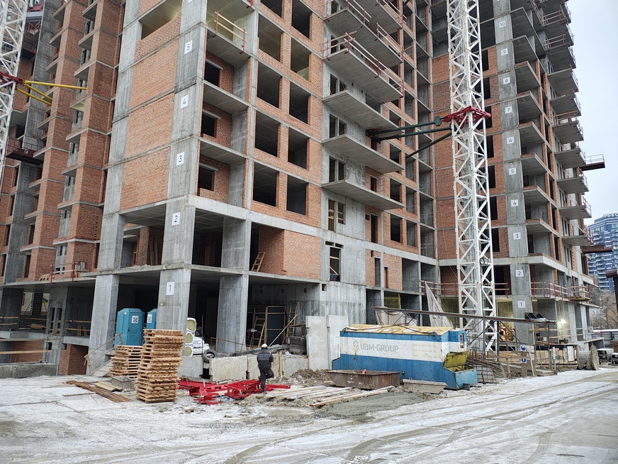 The progress of the construction of the Maxima Residence residential ...